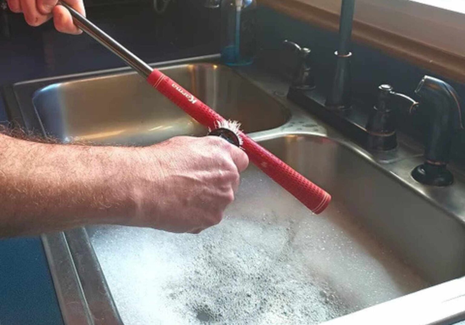 5 Ways To Clean Your Golf Grips - Golf Problems
