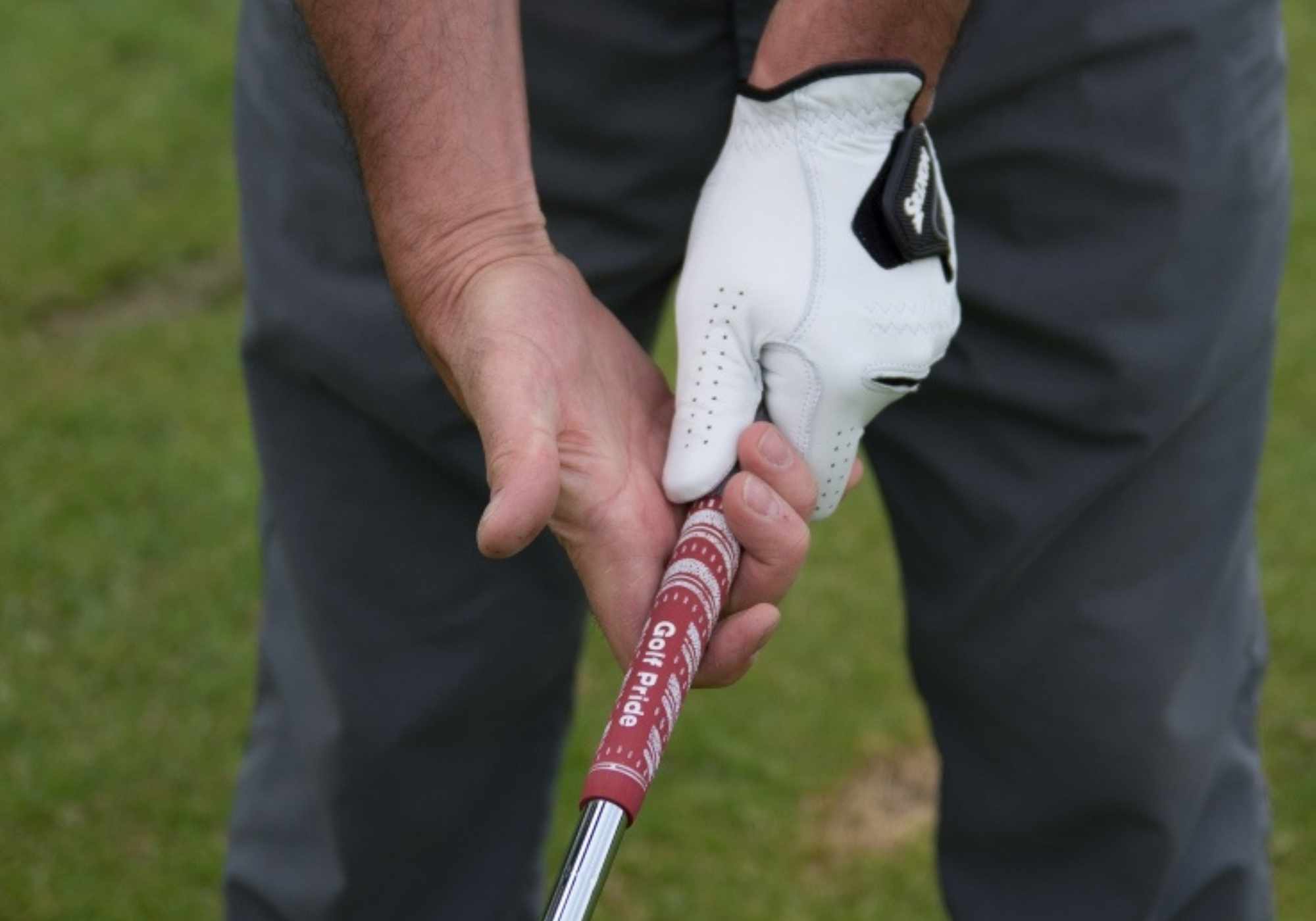5 Ways To Clean Your Golf Grips - Golf Problems