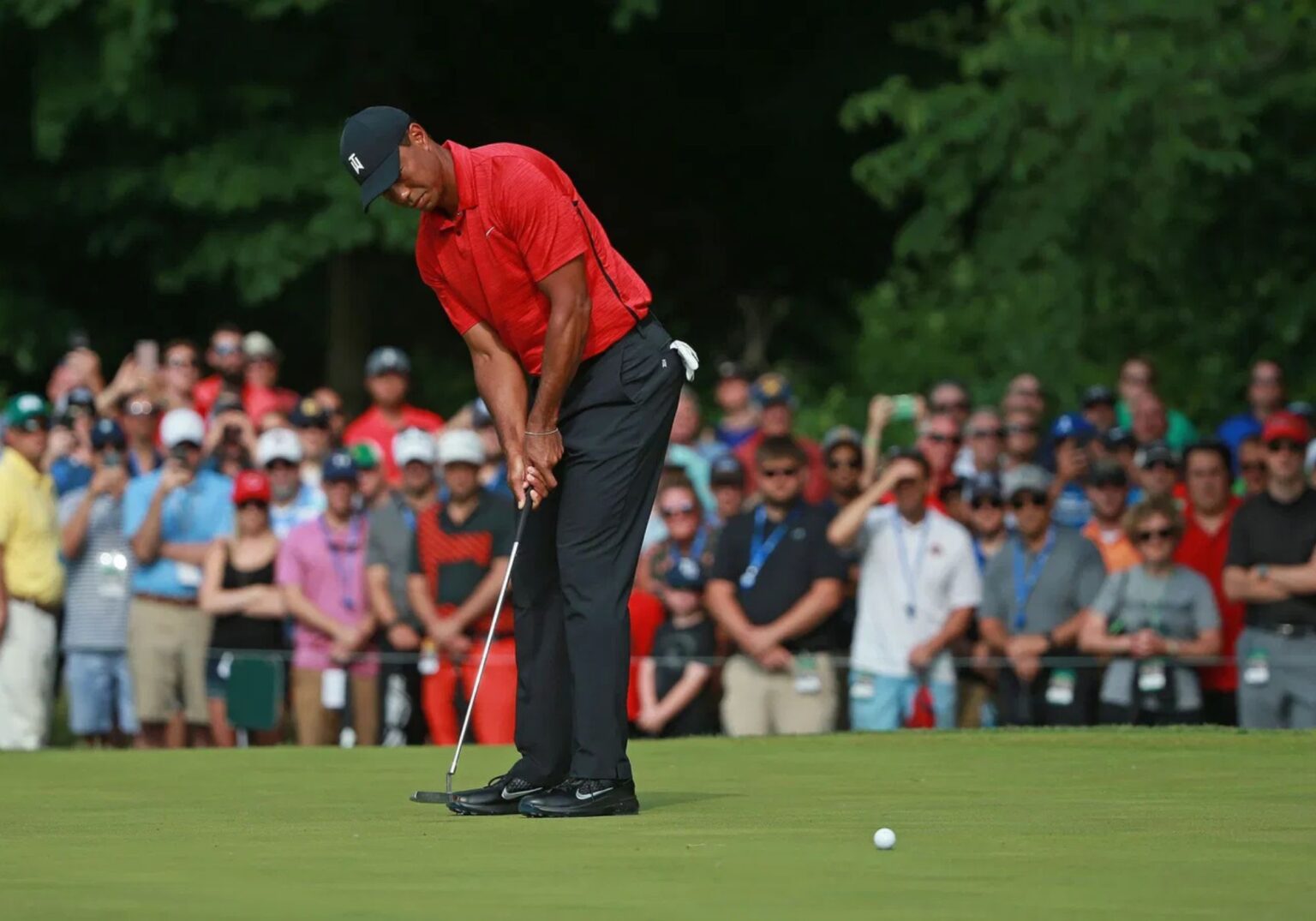 Sink More Short Putts With These Tips - Golf Problems